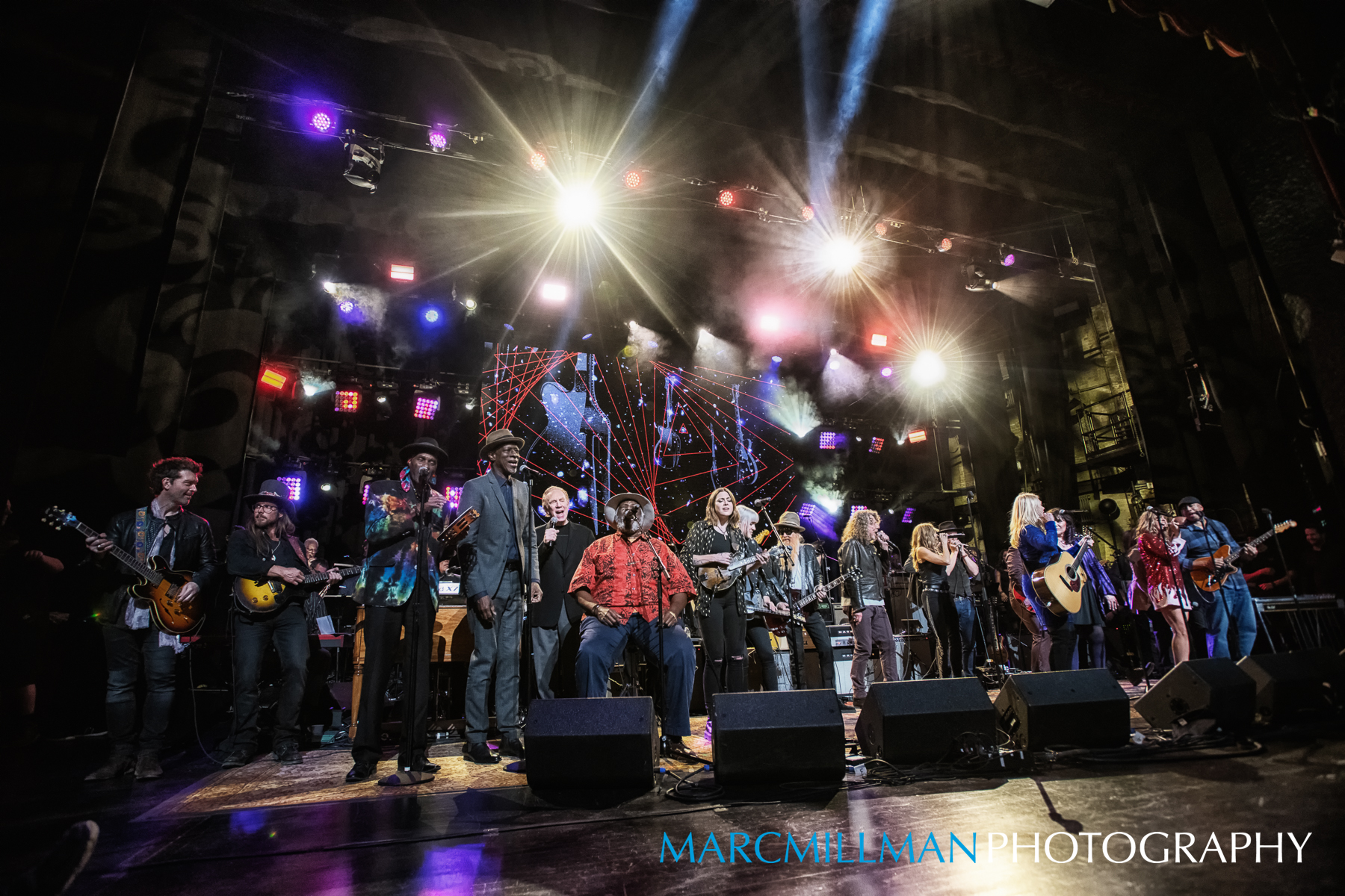 Robert Plant, Mavis Staples, Sheryl Crow, Heart Reunion Highlight Love ...
