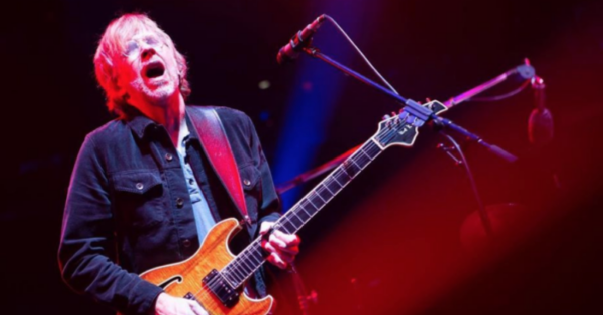 Phish Play 35-Minute "Tweezer" At Night Three of MSG Run