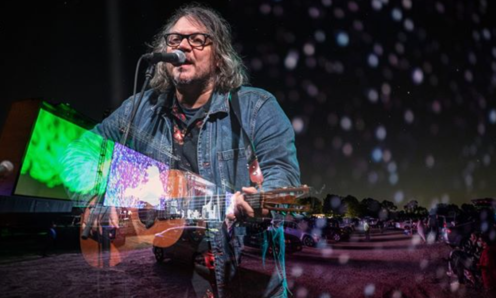 Jeff Tweedy Debuts Neil Young Cover, Offers First Full-Band Performance ...
