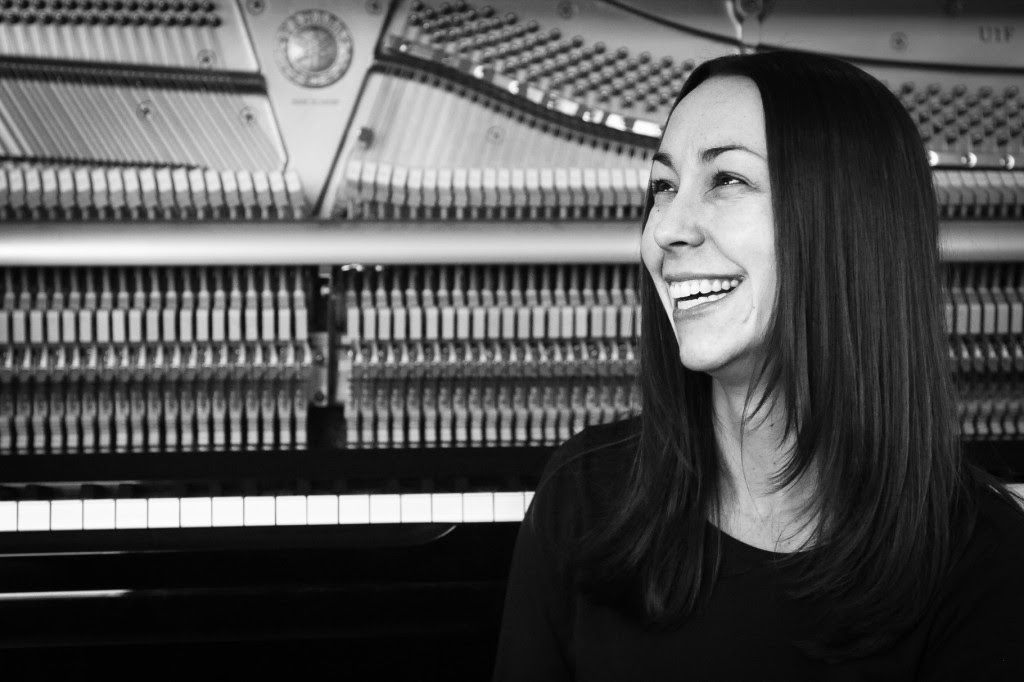 Holly Bowling Announces Virtual Listening Party for 'Seeking All That's ...