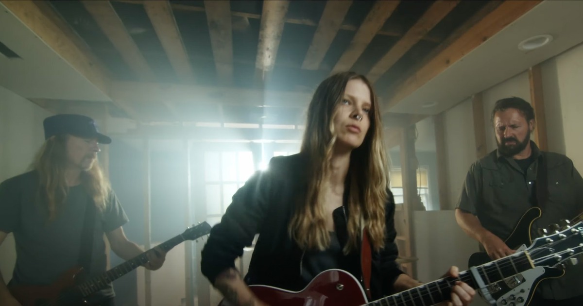 Sarah Shook & The Disarmers Announce New Album 'Nightroamer,' Share ...