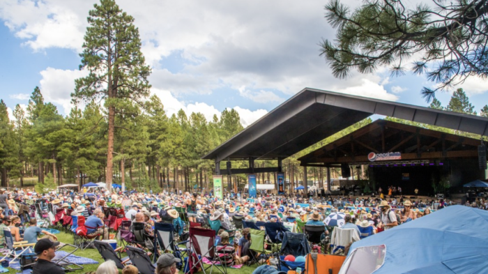 Pickin’ in the Pines Details Artist Lineup: Molly Tuttle & The Golden ...