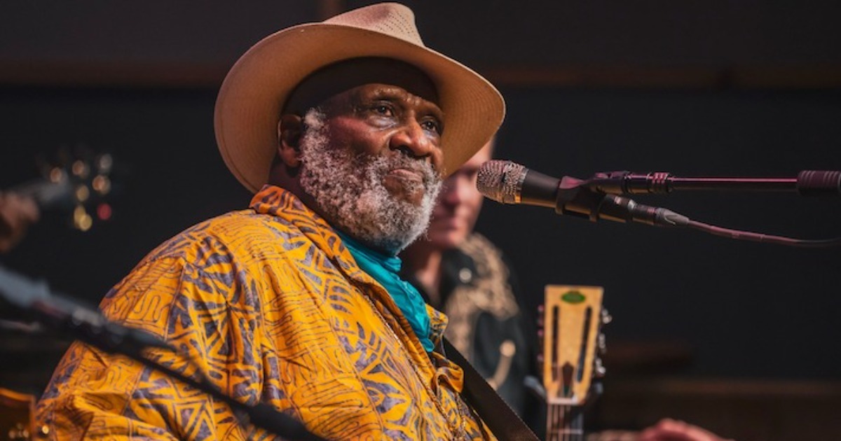 Watch: Taj Mahal Previews Impending Live Album with Classic "Lovin' in ...