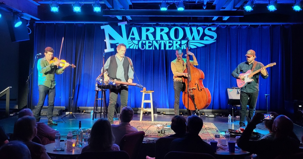 Jerry Douglas Band Preview New Album Among Diverse Covers in Massachusetts