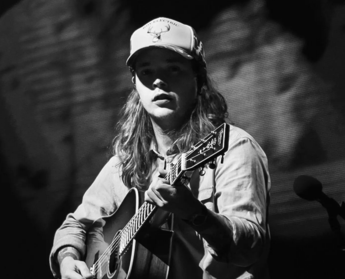 Mother and Church: Billy Strings Breaks Ryman Concert into Themed Sets ...