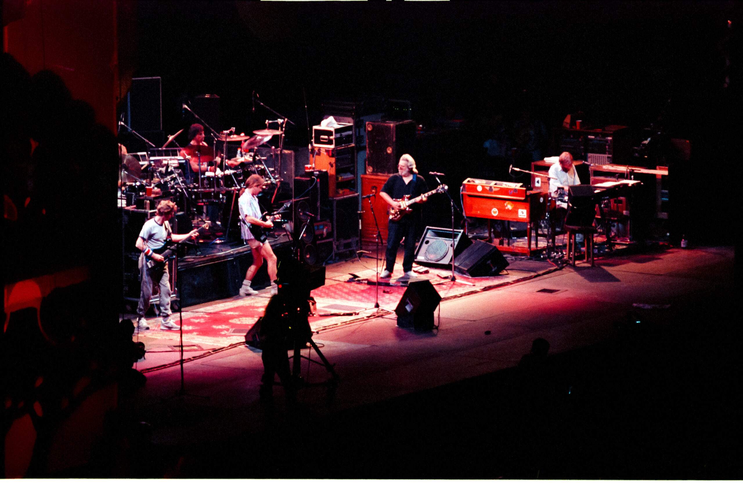 Grateful Dead Announce 'Gratest Hits' LP to Celebrate 60-Year Milestone ...