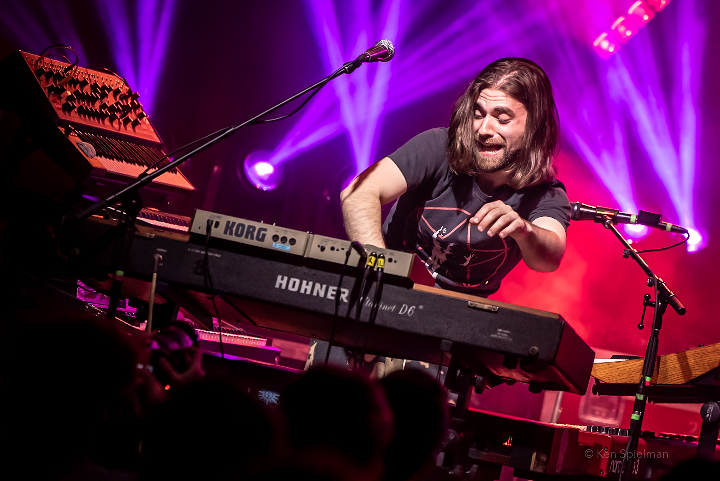 Dogs in a Pile Open Garcia's Residency in Chicago with Grateful Dead ...