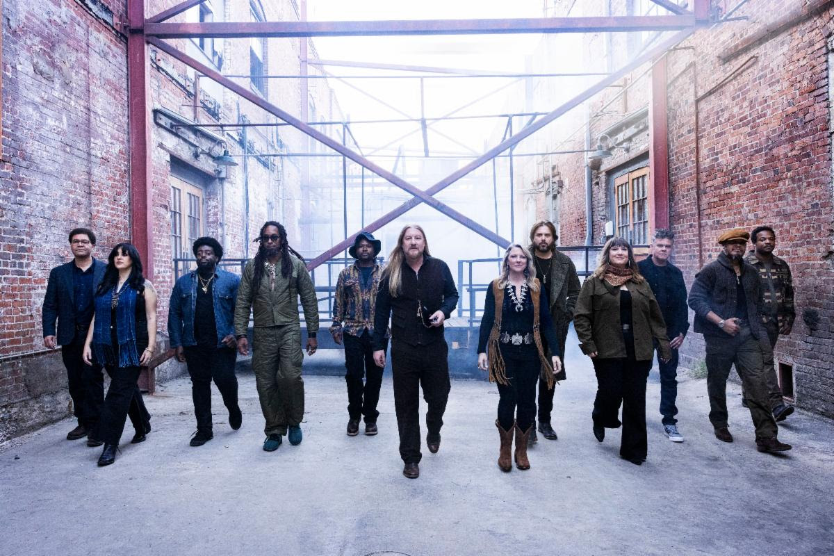 Tedeschi Trucks Band Enlist North Mississippi Allstars, Robert Randolph ...